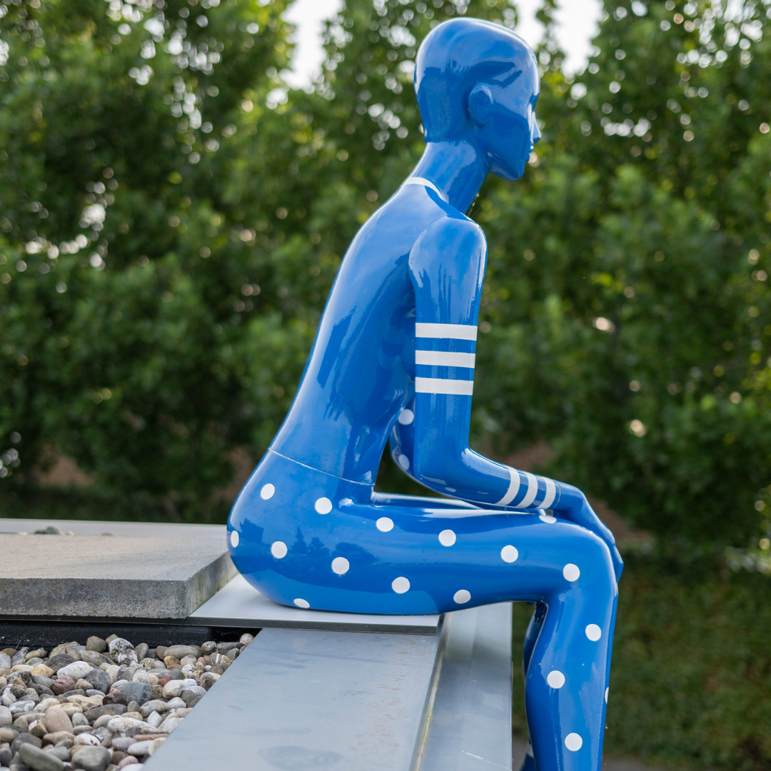 Paspop beeld bevestigen met HPL - Kunststofplatenshop.nl