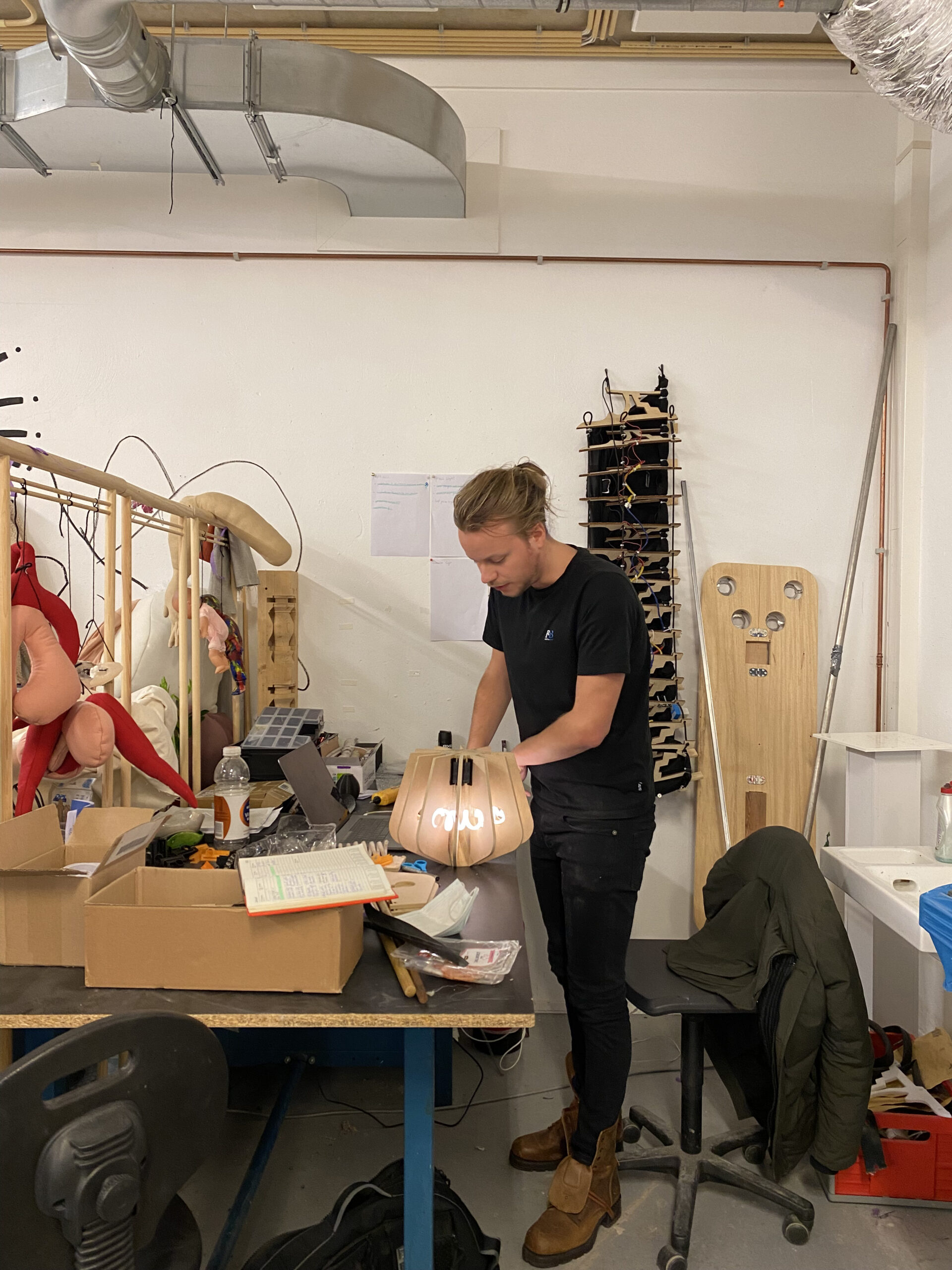 Lamp van gerecycled plexiglas | Klus Awards